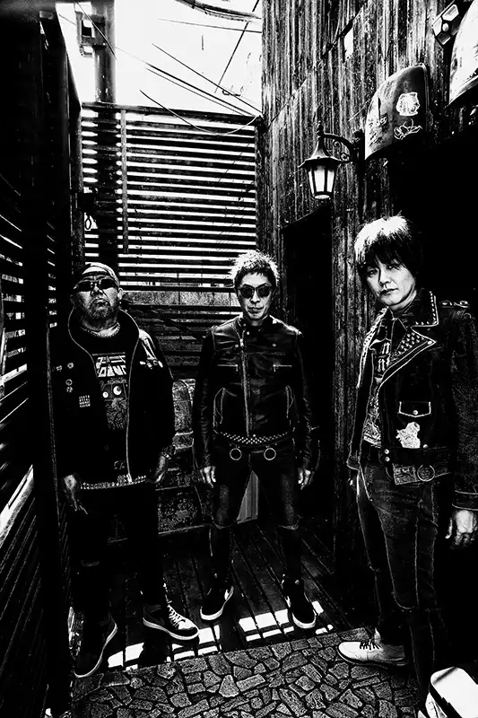 【PUNK】ROSEROSE 最新アルバムをリリース!ディスクユニオン限定でTシャツ付きセットも決定。｜ニュース&インフォメーション ...